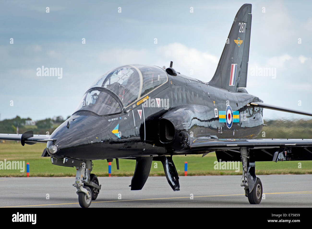 Raf Hawk Valley Anglesey North Wales Uk aircraft fast jet trainer Stock Photo - Alamy