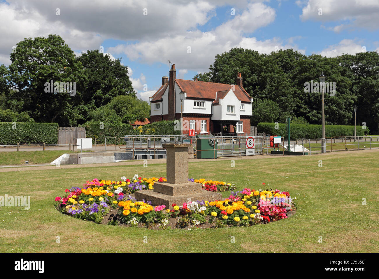 The River Thames at Teddington Lock London UK Stock Photo - Alamy