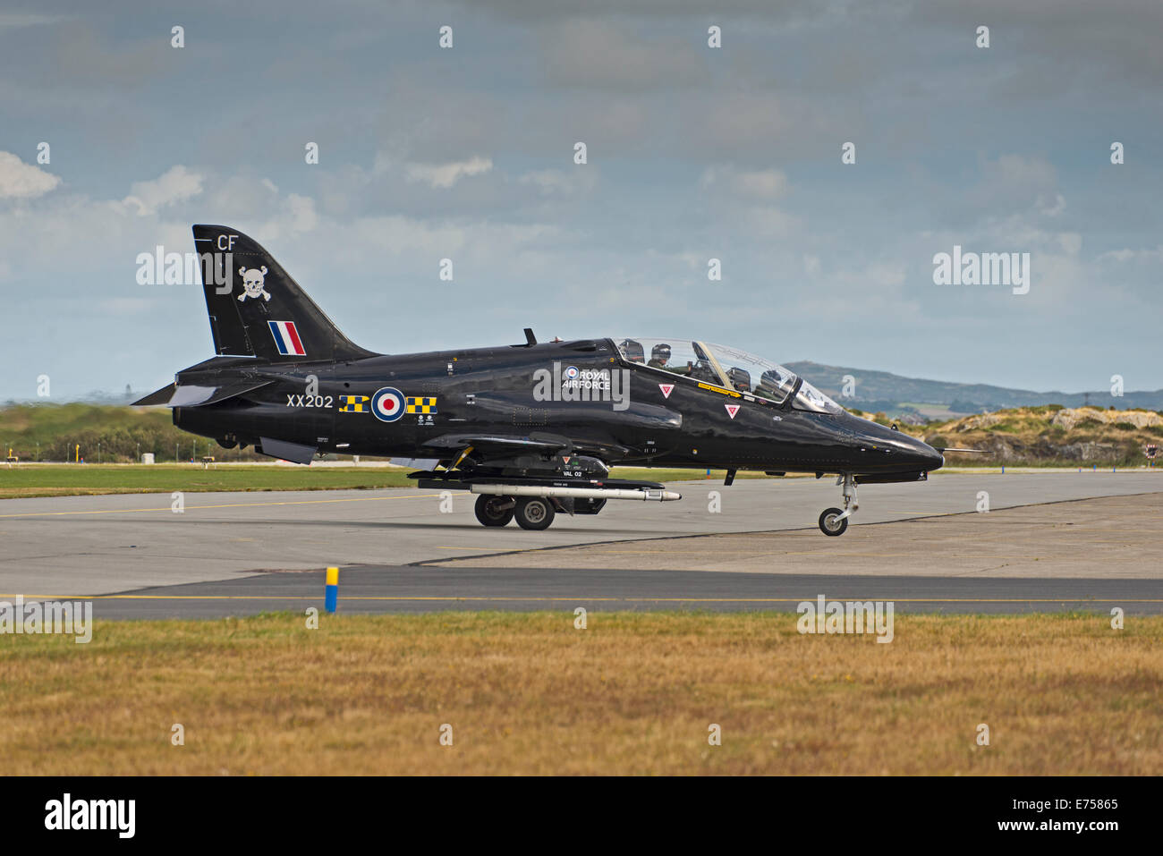 XX202 Hawk fast Jet T1 Raf Valley Anglesey North Wales Uk Stock Photo ...