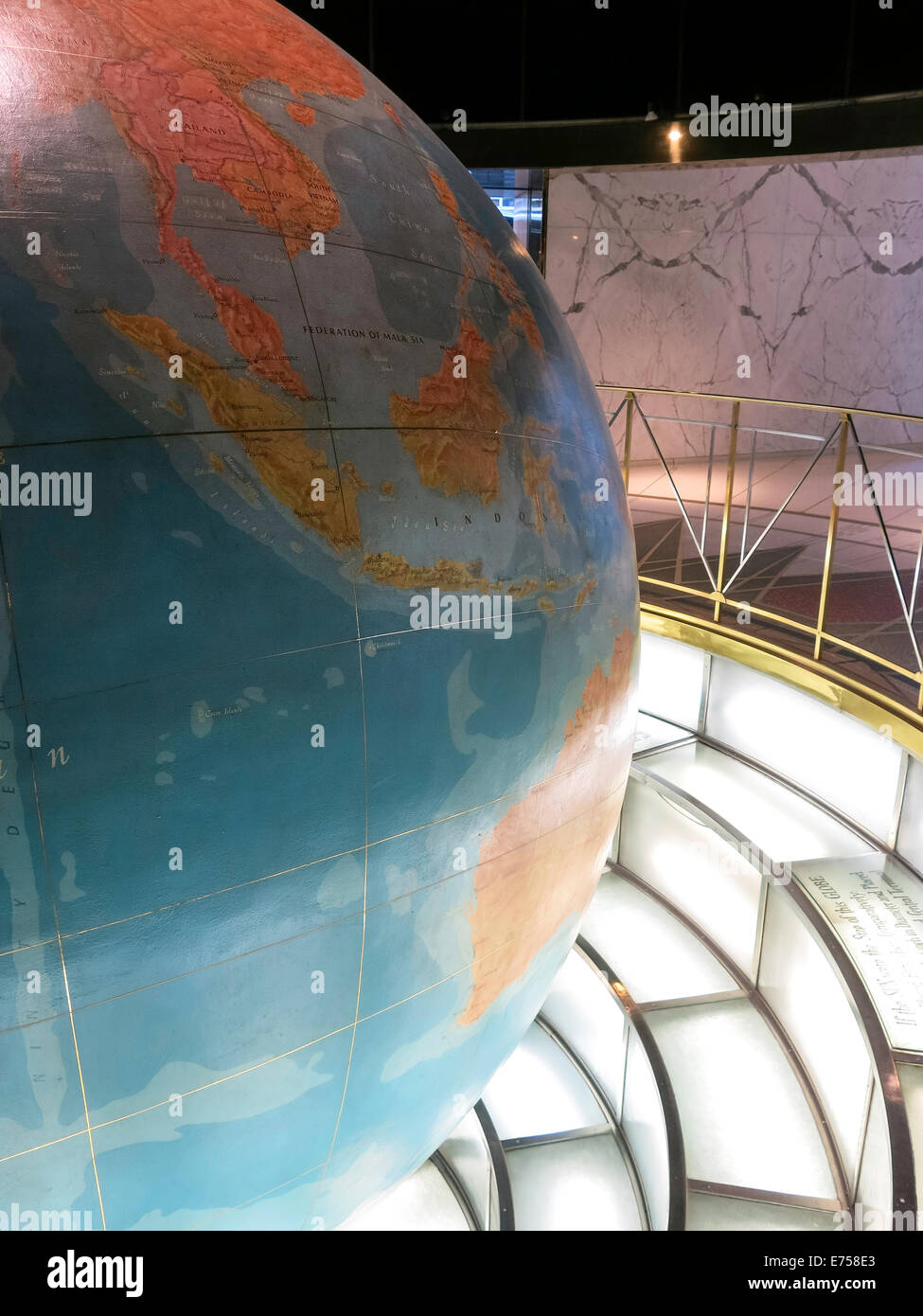 Daily news building hi-res stock photography and images - Alamy