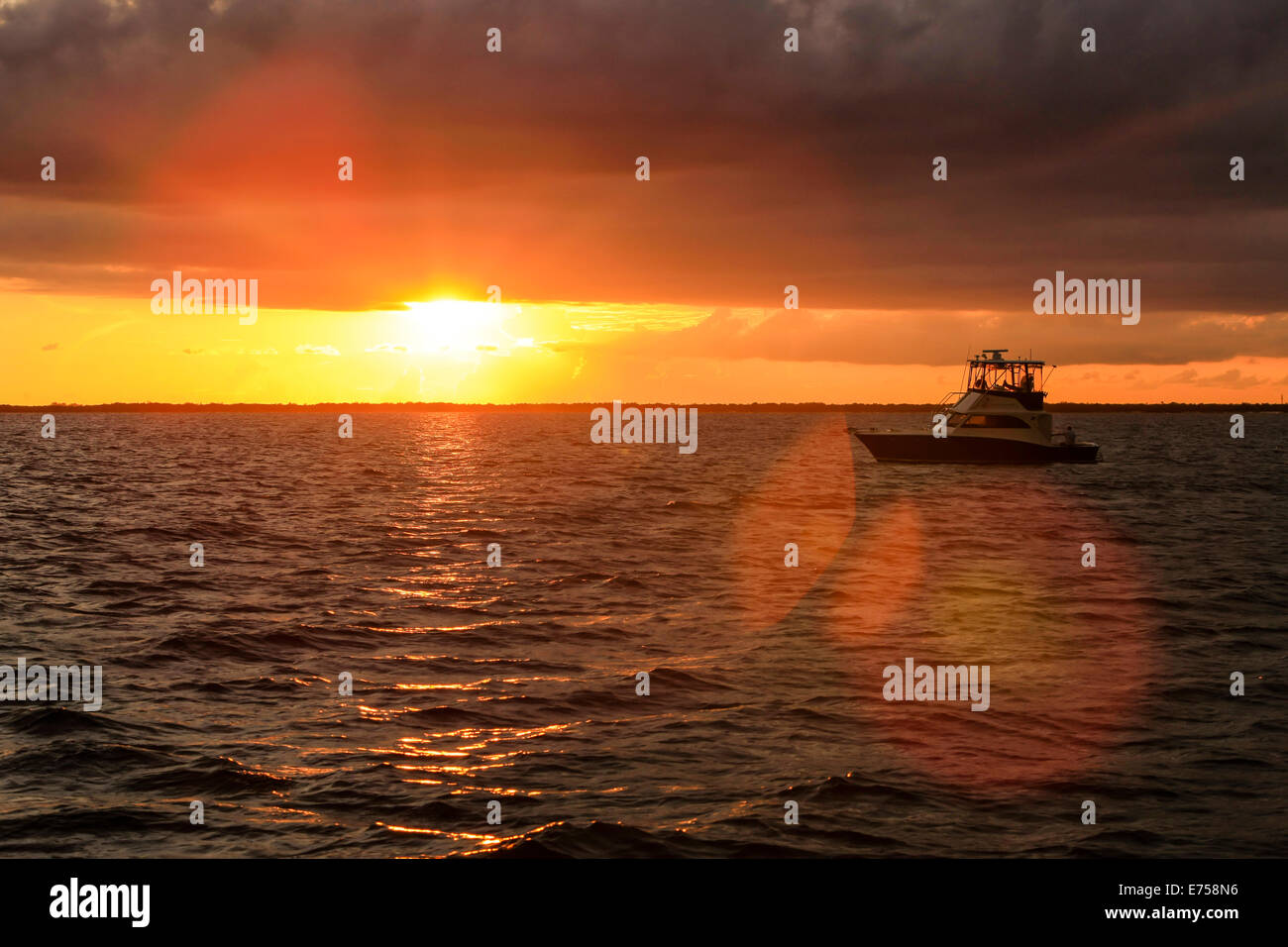 Sunset over the Peace River Estuary around Port Charlotte and Punta ...
