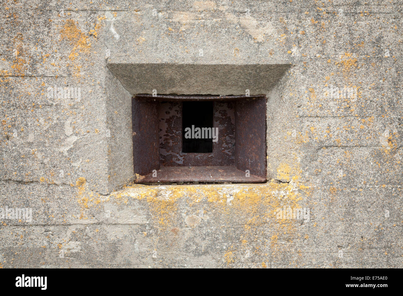 Bunker window hi-res stock photography and images - Alamy