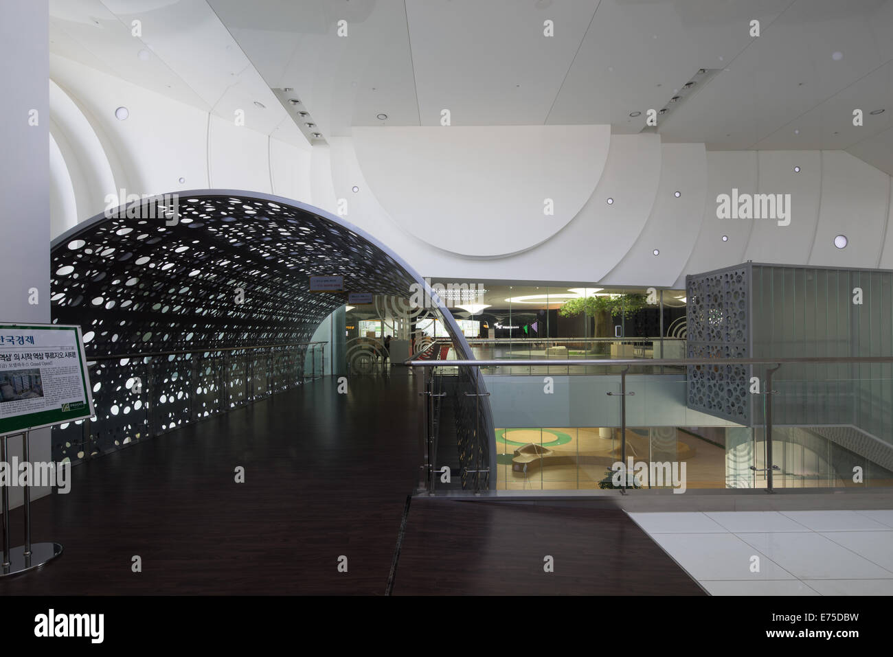 Prugio Valley, building in Seoul South Korea. Architect: Unsangdong ...