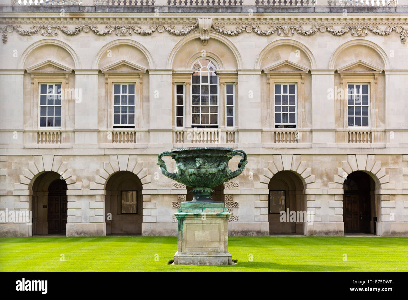 Urn on Senate House lawn, Cambridge, England Stock Photo - Alamy