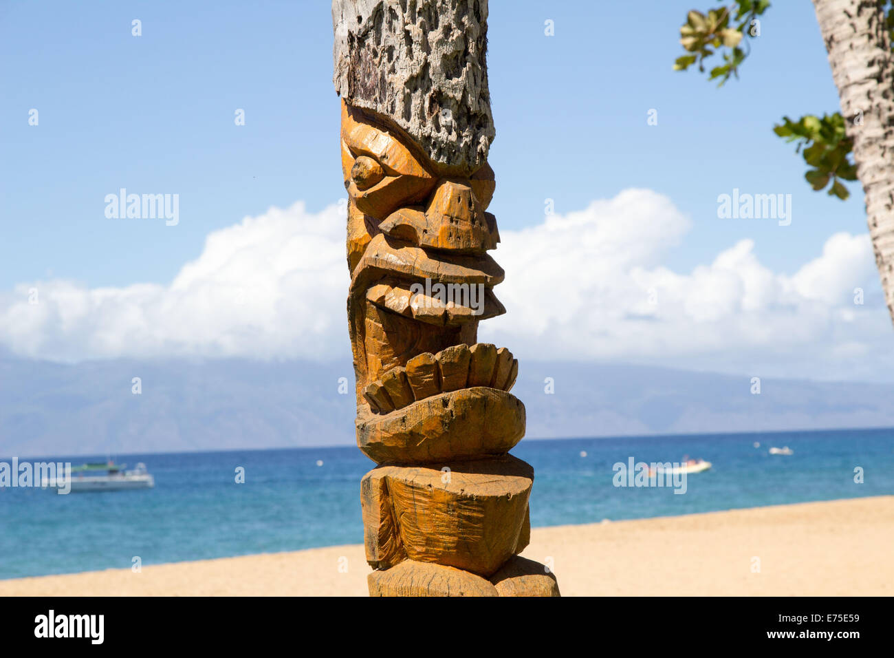 Hawaiian totem hi-res stock photography and images - Alamy