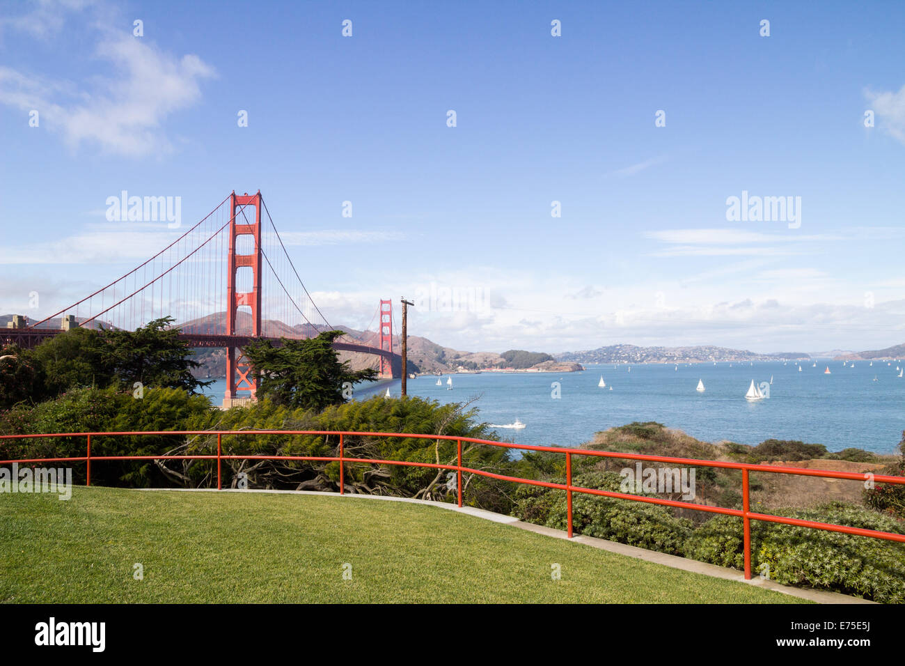 The Golden gate bridge at San Francisco Bay Stock Photo - Alamy