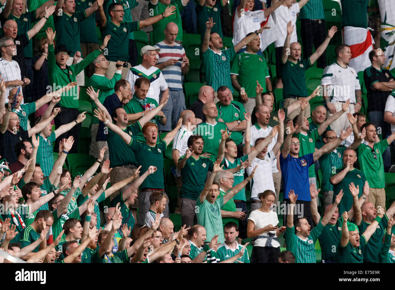 Northern ireland football fans hi-res stock photography and images - Alamy