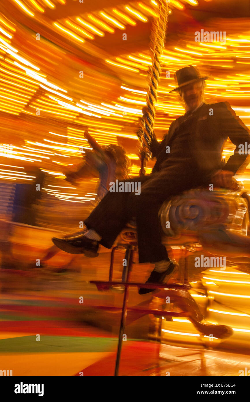 Night ride carousel funfair hi-res stock photography and images - Alamy