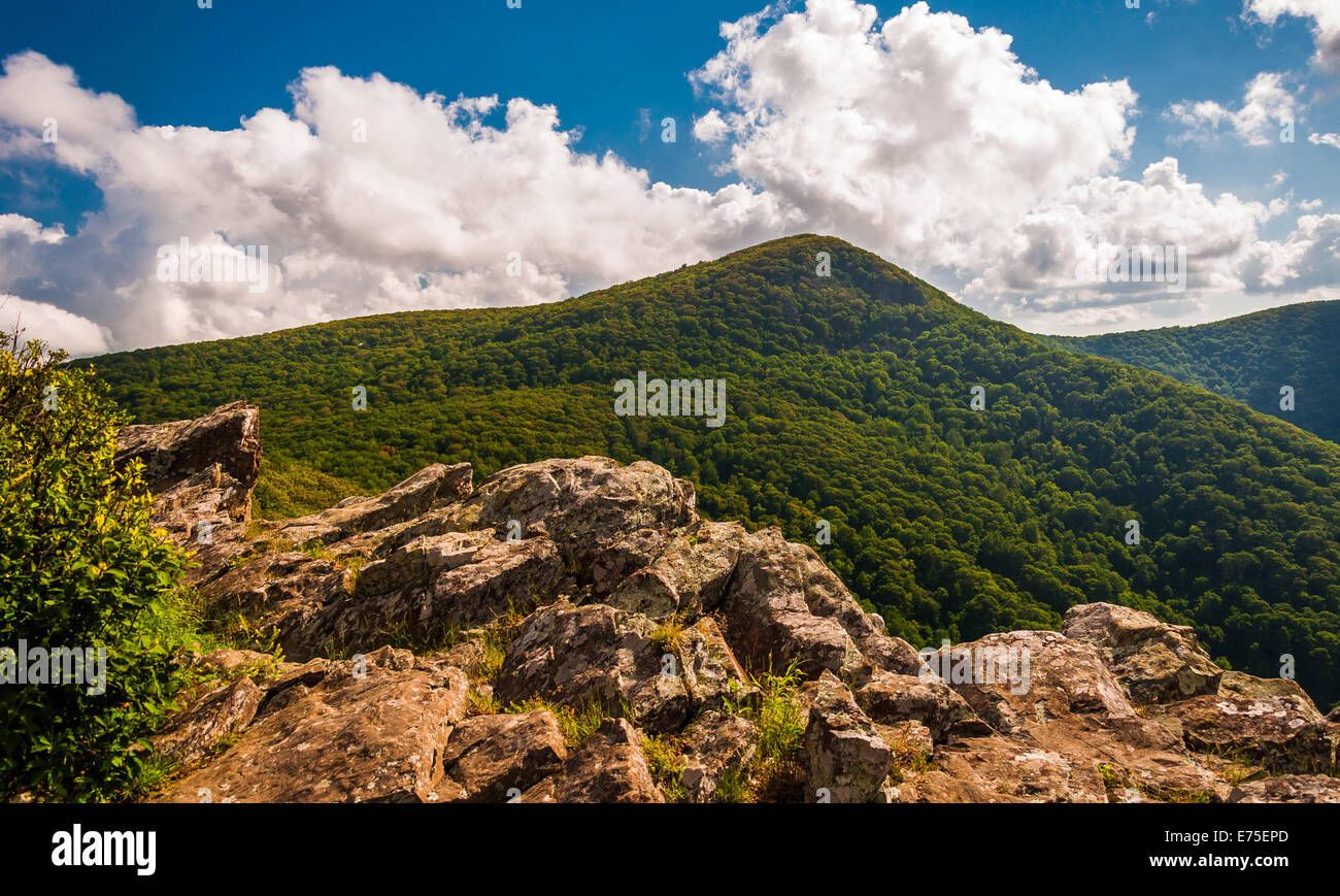 Cliffs and view of Hawksbill Mountain on Crescent Rock, in Shenandoah ...