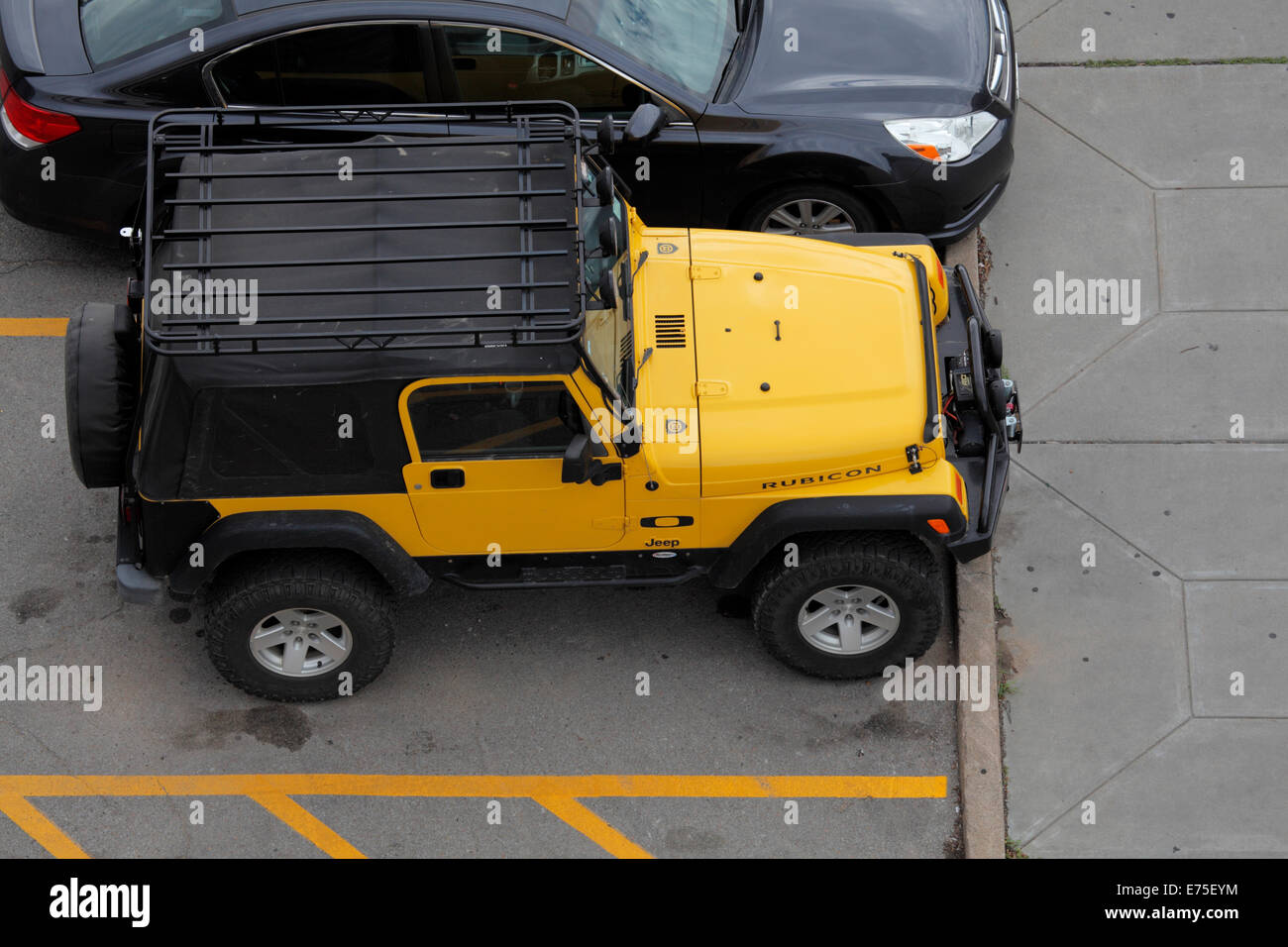 Parked Jeep High Resolution Stock Photography and Images - Alamy
