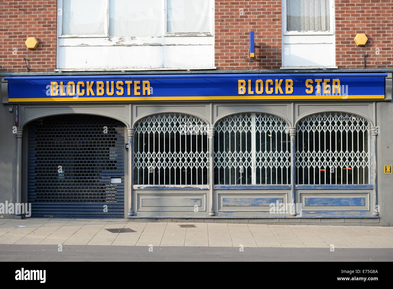 Blockbuster store hi-res stock photography and images - Alamy