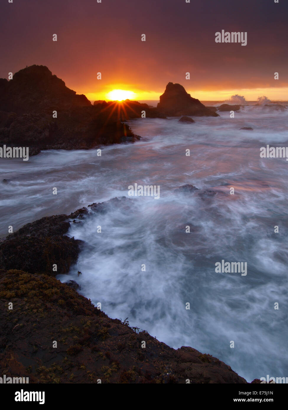 Fort bragg glass beach hi-res stock photography and images - Alamy