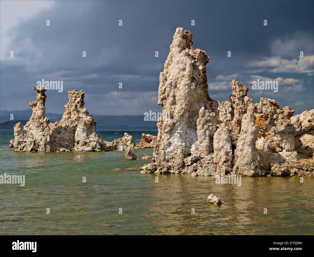 Rain mono lake hi-res stock photography and images - Alamy