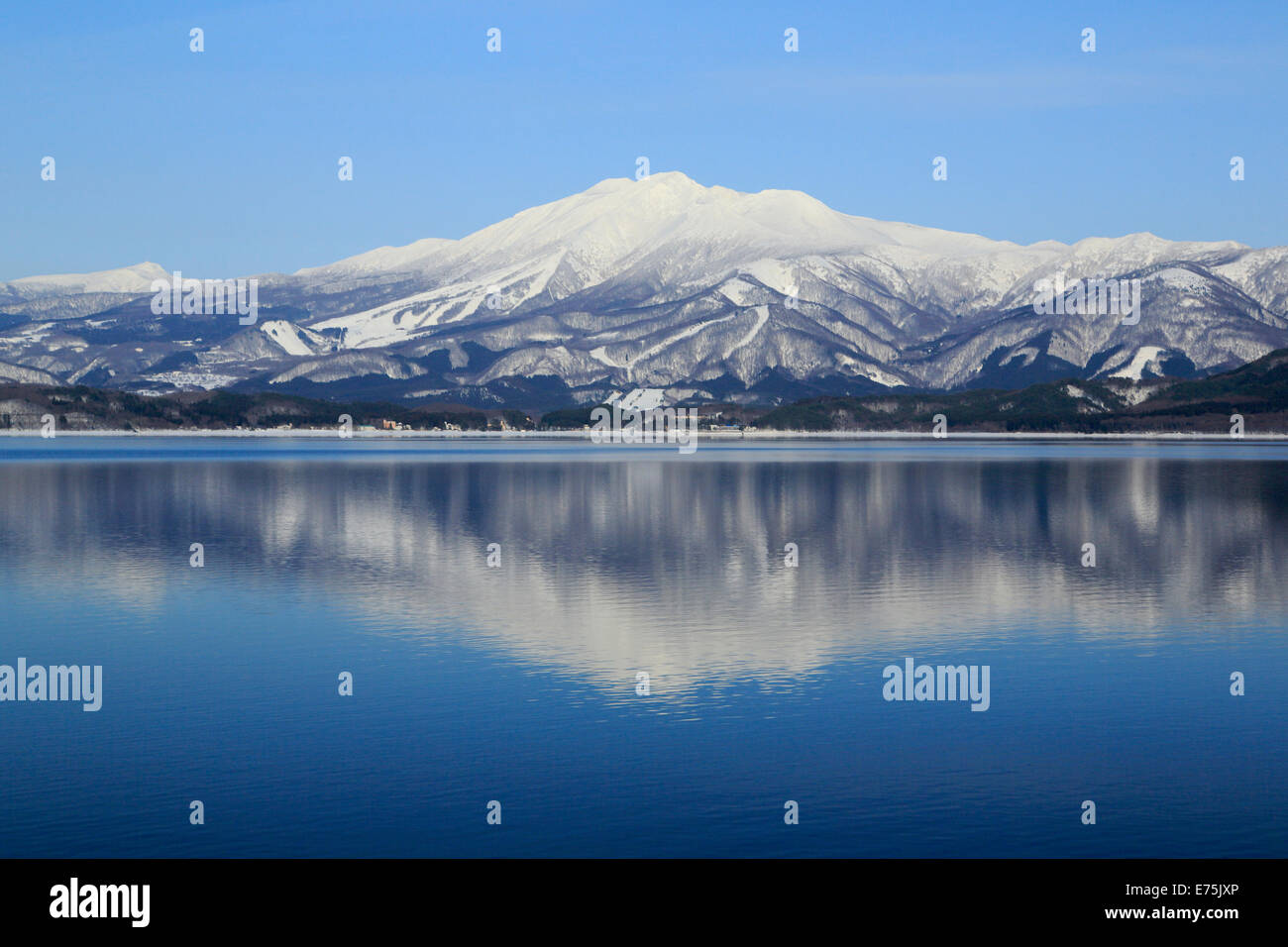 Lake Tazawa and Mount Akita-Komagatake Stock Photo - Alamy