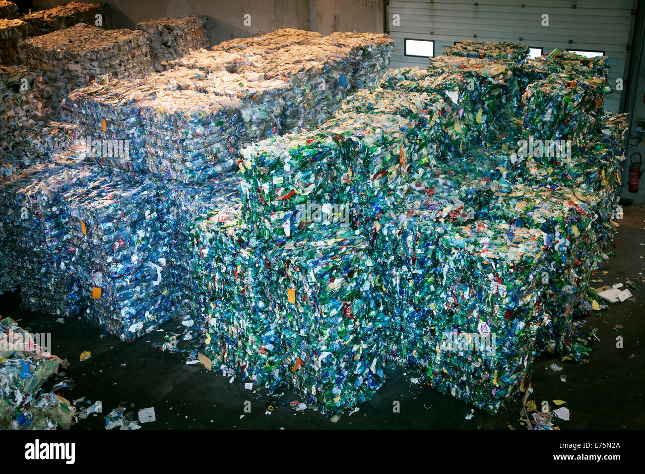 Materials processing hi-res stock photography and images - Alamy