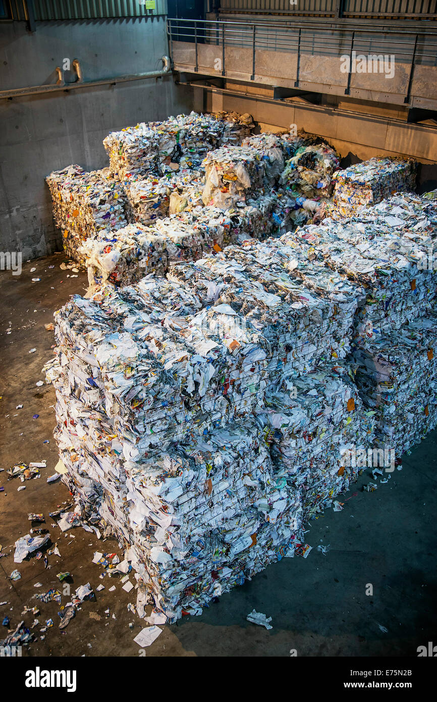 Processing waste material hi-res stock photography and images - Alamy