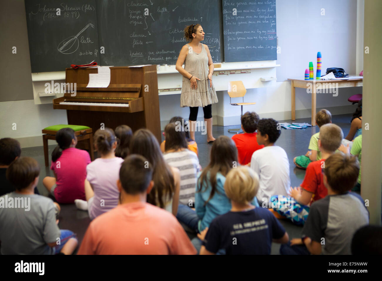 Piano lesson school hi-res stock photography and images - Alamy
