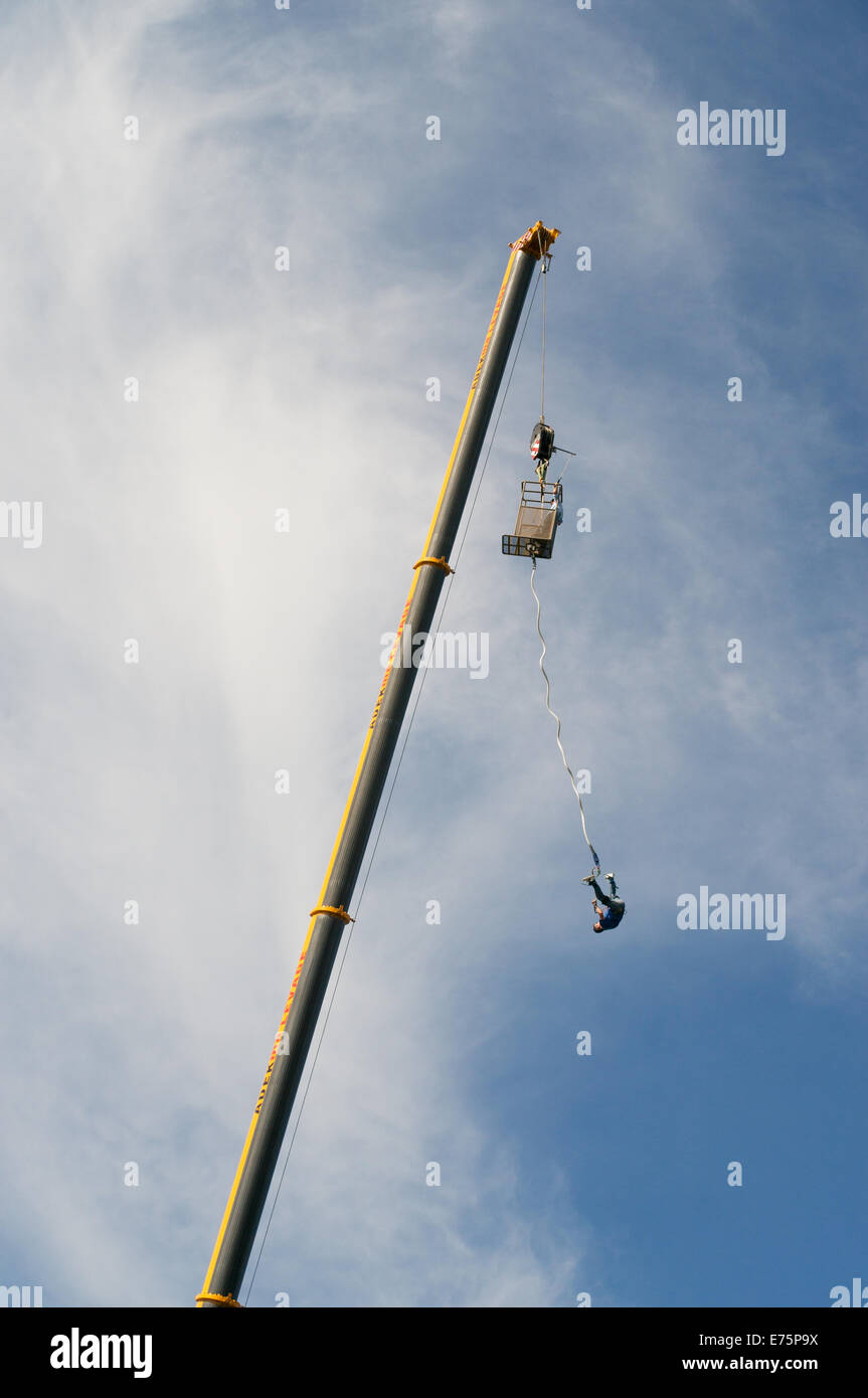 Bungee jumping man hi-res stock photography and images - Alamy