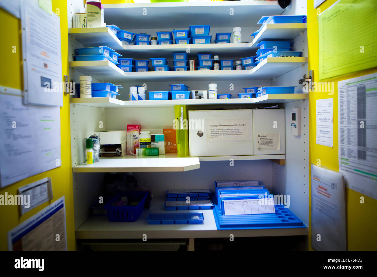 Hospital storage hi-res stock photography and images - Alamy