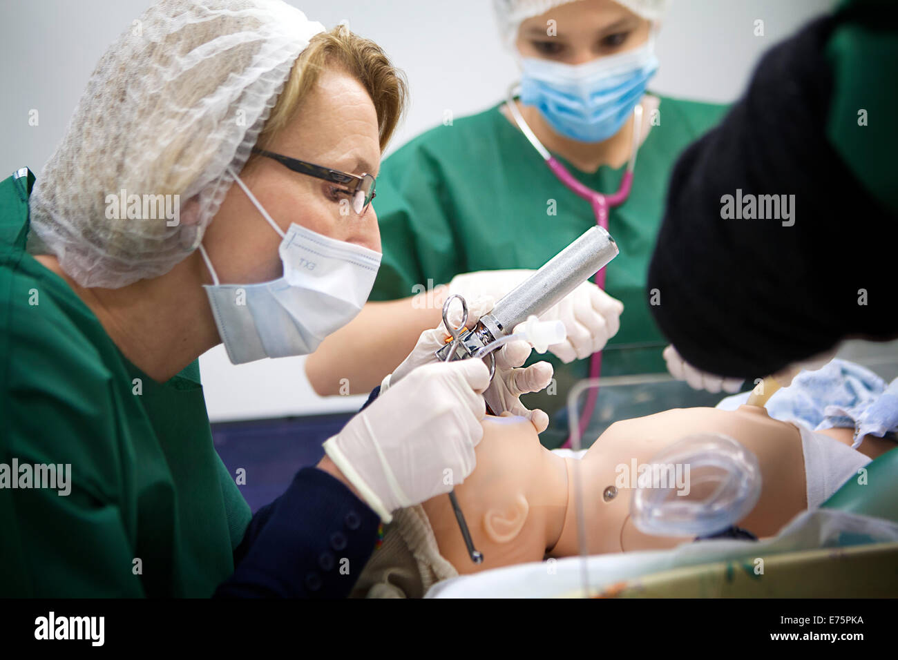 Endotracheal tube hi-res stock photography and images - Alamy