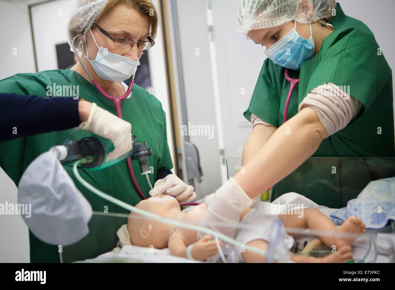 Endotracheal Tubes High Resolution Stock Photography and Images - Alamy