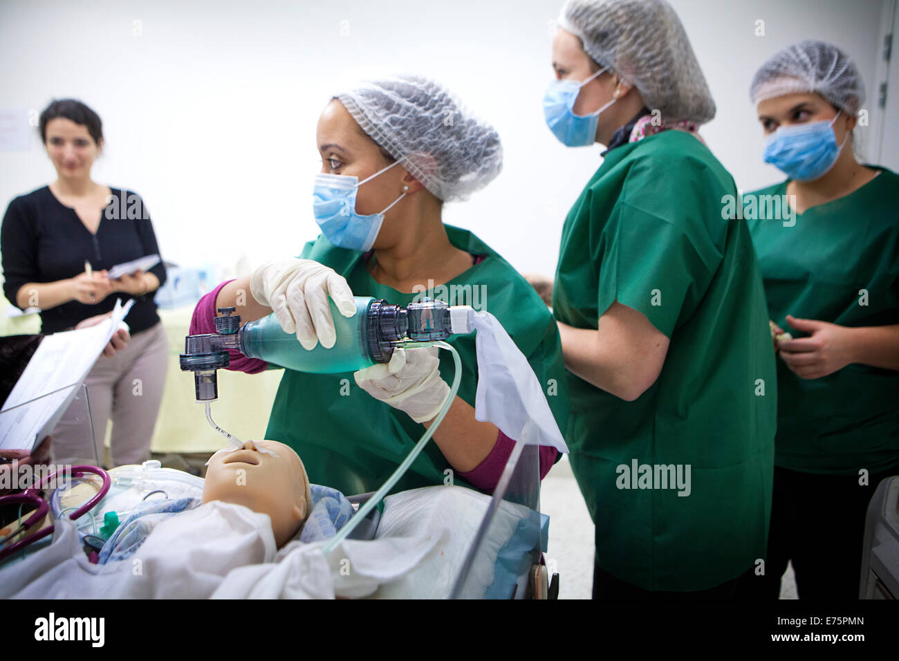 Intubations hi-res stock photography and images - Alamy