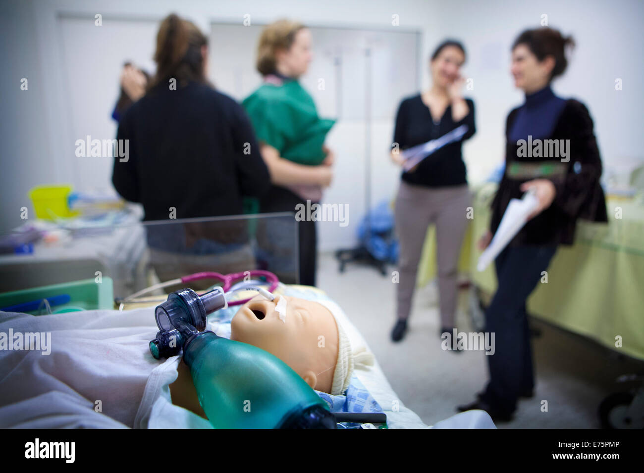 Hospital training mannequin hi-res stock photography and images - Alamy