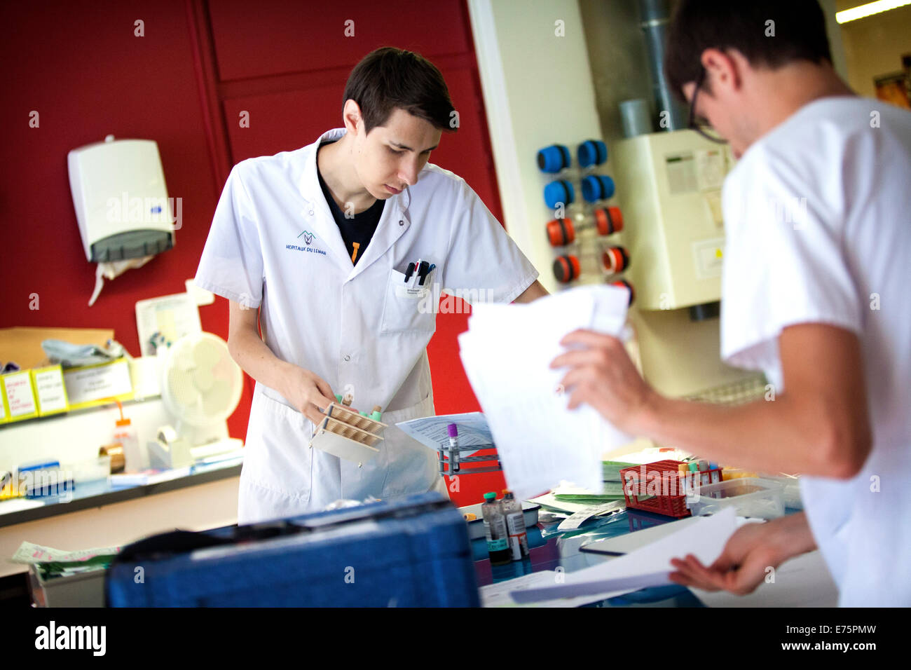 Hematology laboratory technician hi-res stock photography and images ...