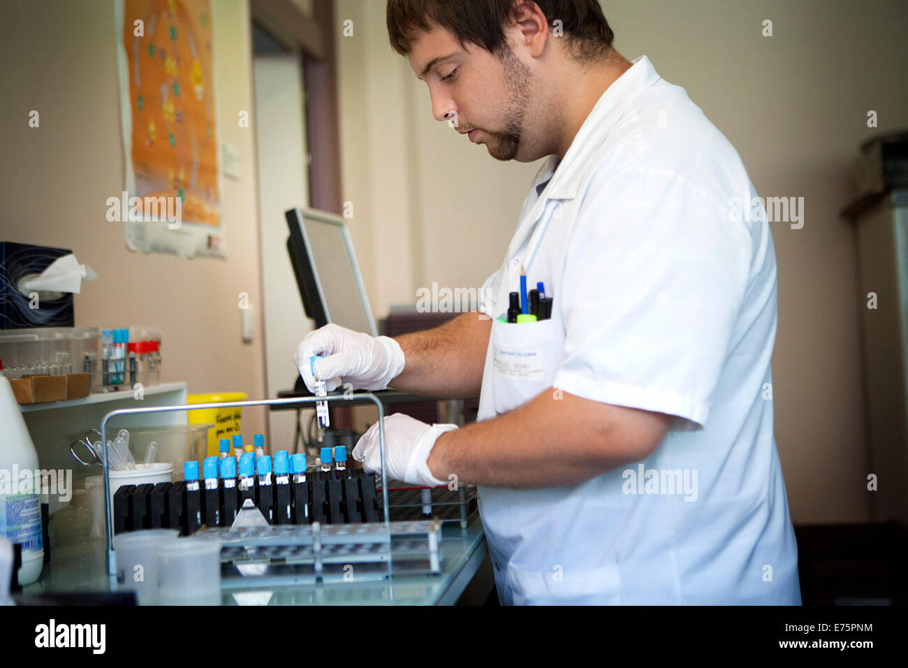 Hematology laboratory technician hi-res stock photography and images ...
