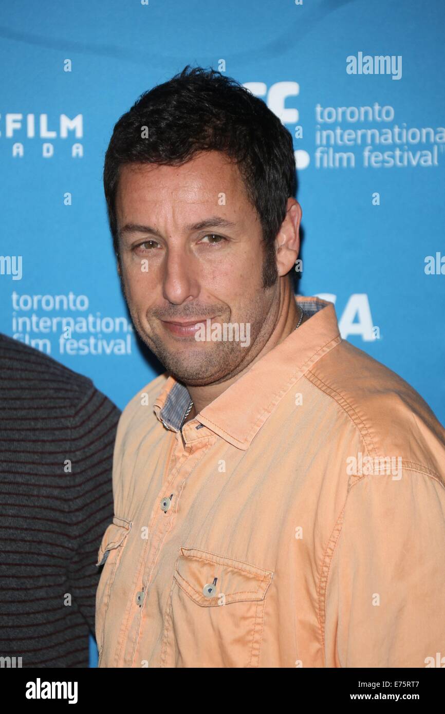 Adam sandler poses in hi-res stock photography and images - Alamy