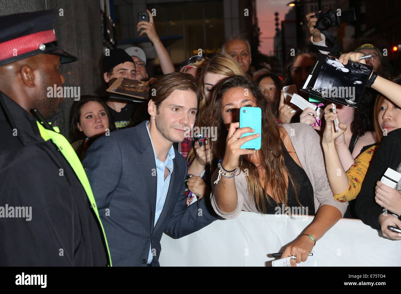 Toronto, Canada. 06th Sep, 2014. Actor Daniel Bruhl poses at the ...