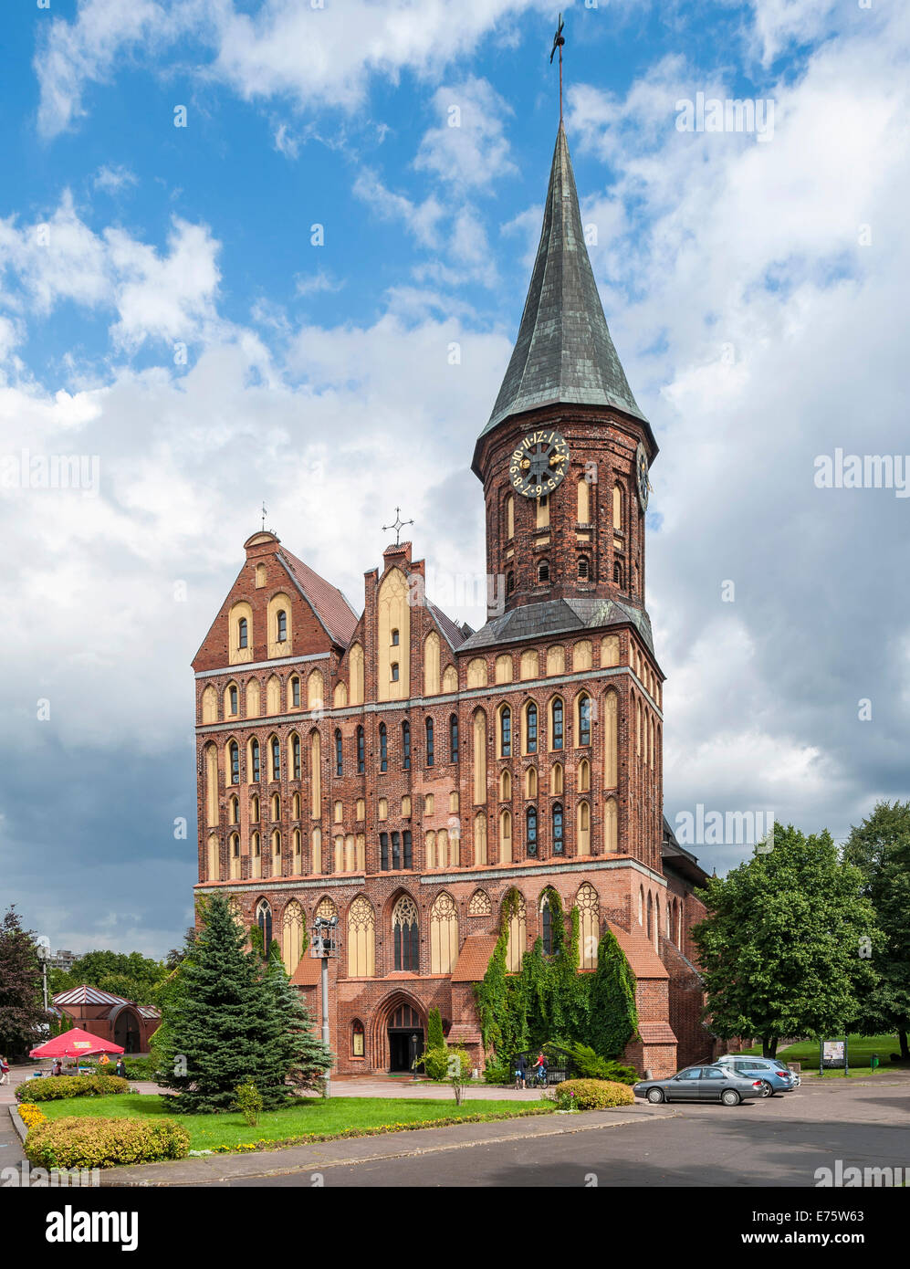 Brick cathedral style hi-res stock photography and images - Alamy