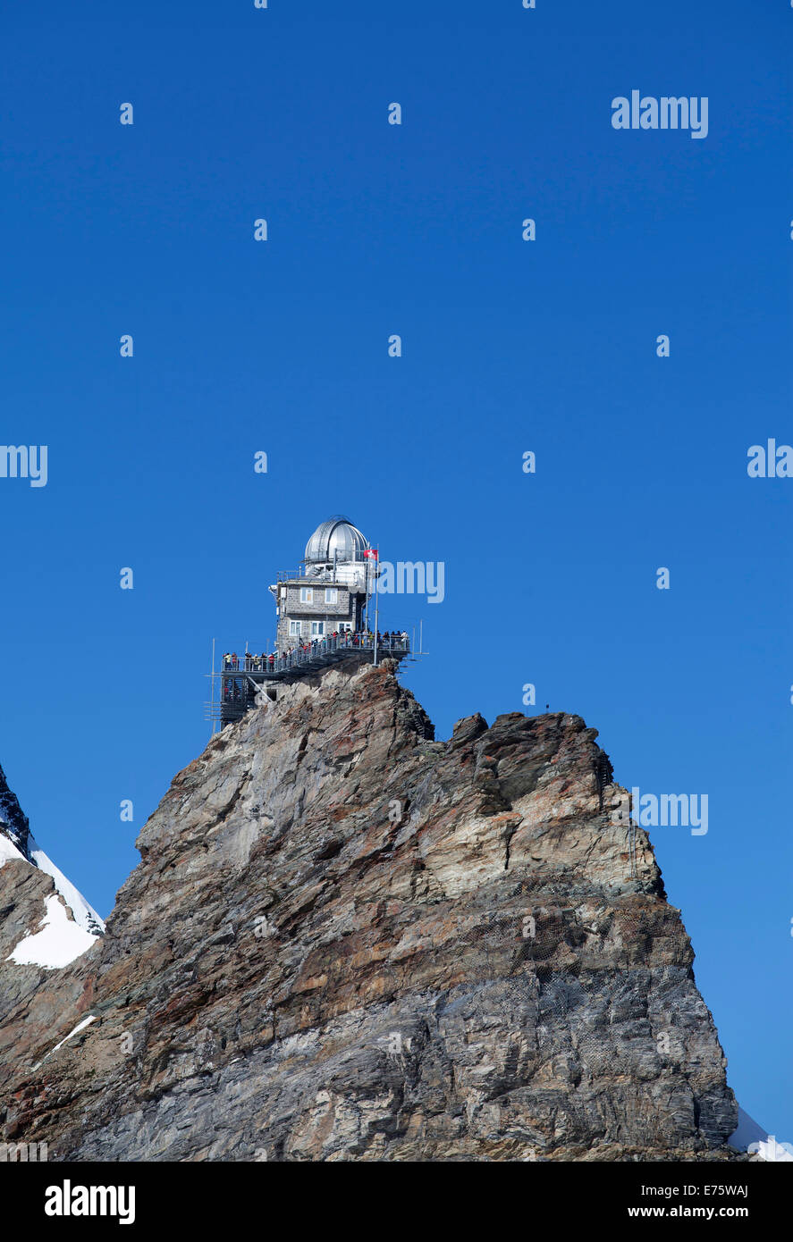 Sphinx Observatory on Jungfraujoch, in front of Jungfrau Mountain ...