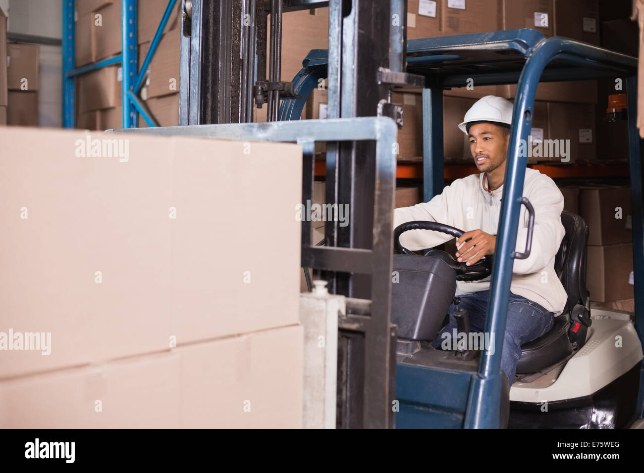 Forklift boxes hi-res stock photography and images - Alamy