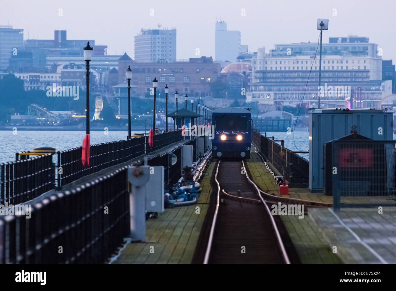Pier Train Approaching Seaward End of Southend Pier in Evening Light ...