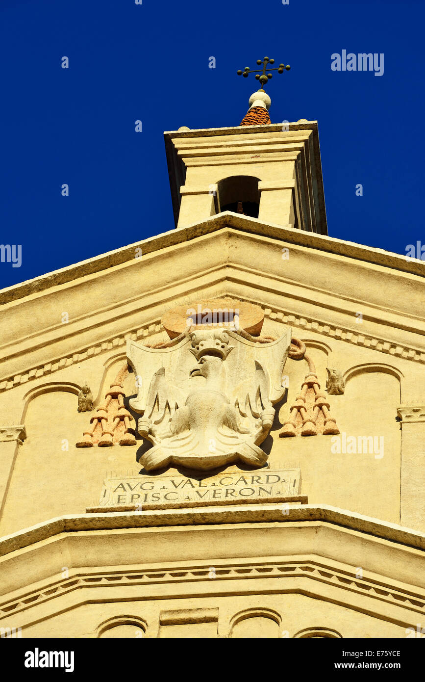Gable detail, Verona Cathedral, Verona, Veneto Region, Italy Stock ...