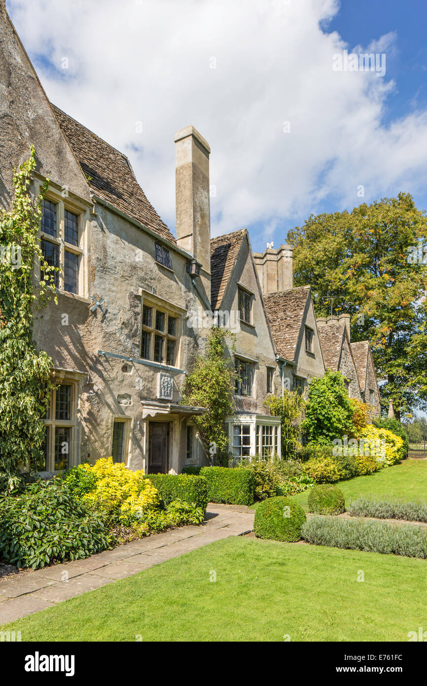 Avebury manor house hi-res stock photography and images - Alamy