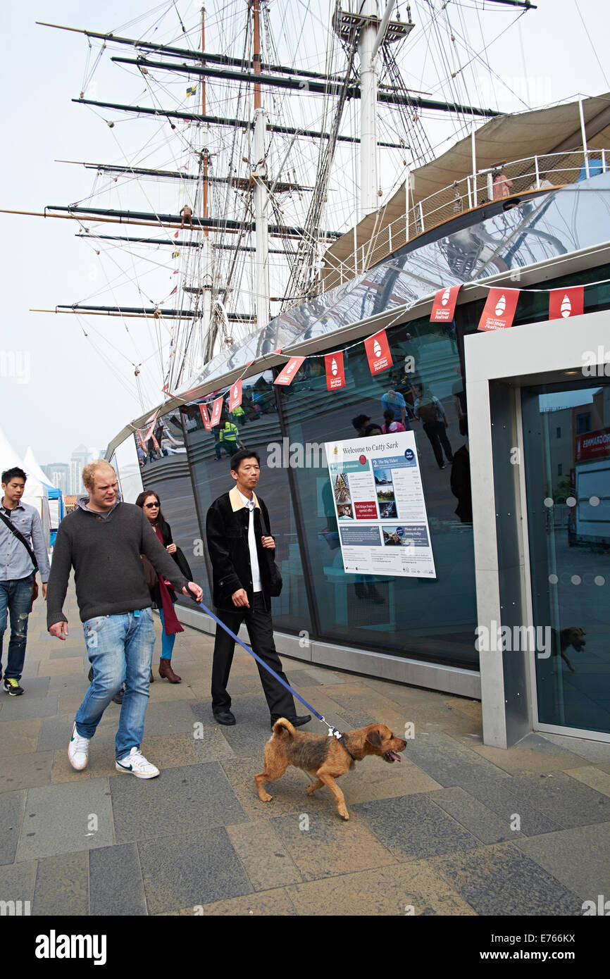 Adshells hi-res stock photography and images - Alamy