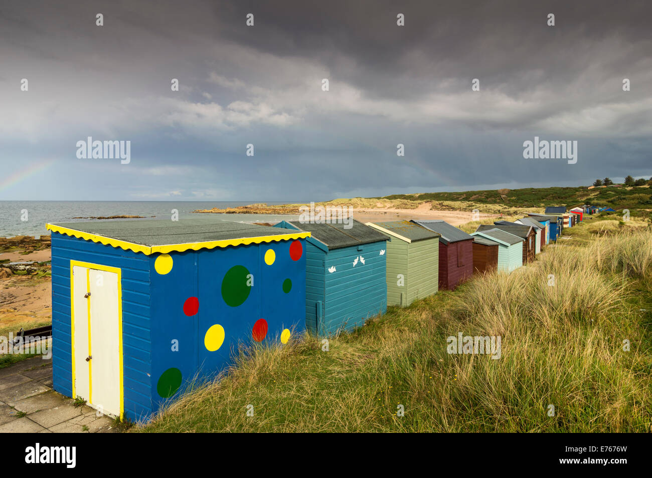 CHALETS AT HOPEMAN BEACH MORAY RAIN CLOUDS AND A RAINBOW OVER THE ROWS ...