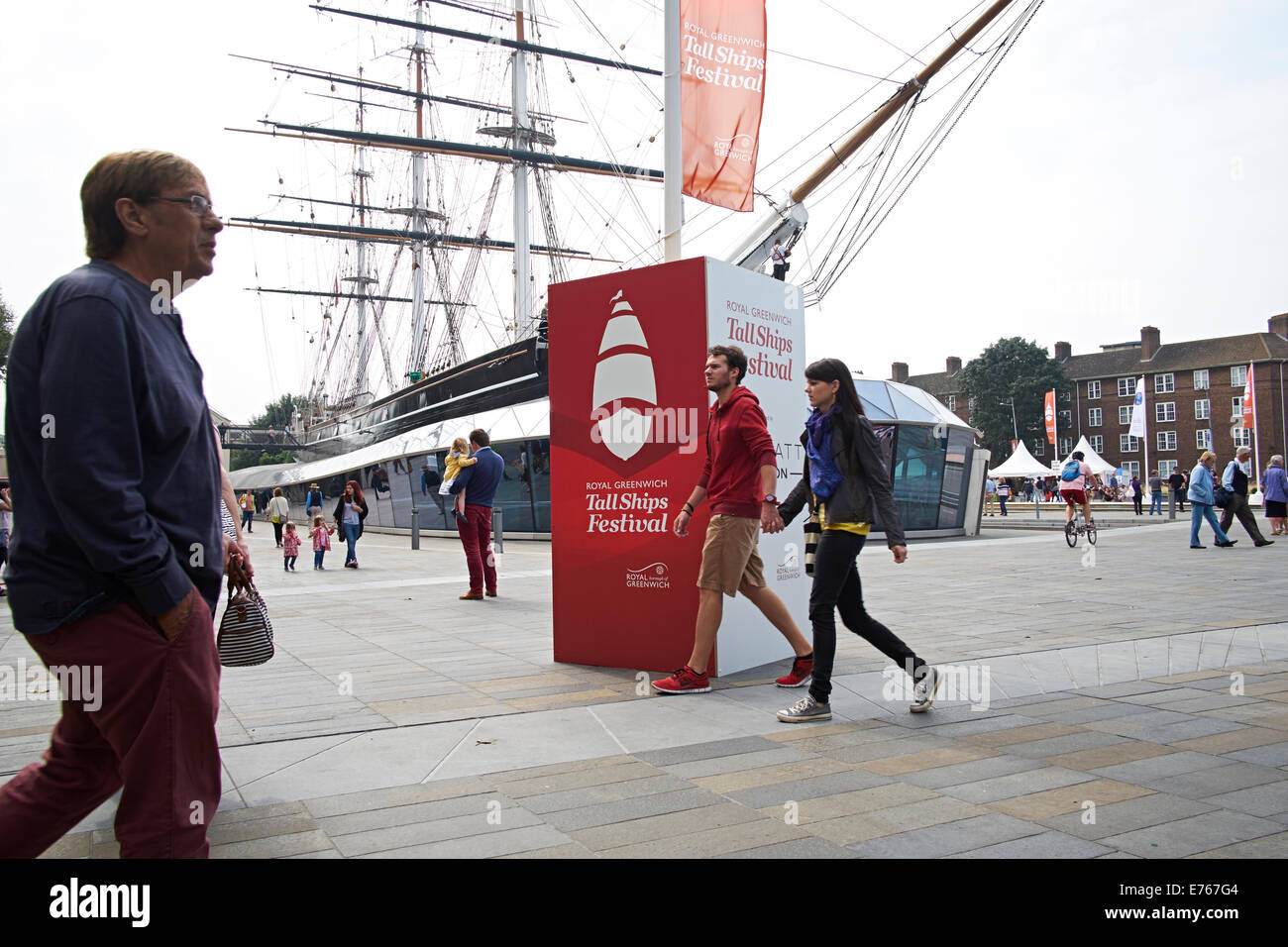 Greenwich, London - Advertising hoarding adshells around the Cutty Sark ...