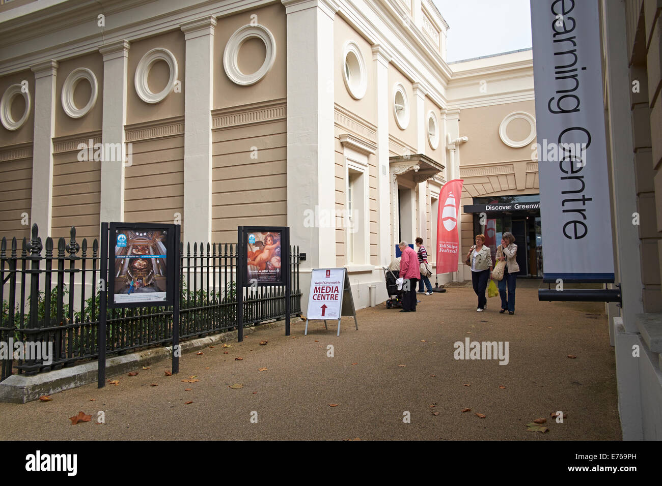 Greenwich, London - Advertising hoarding adshells around the Cutty Sark ...
