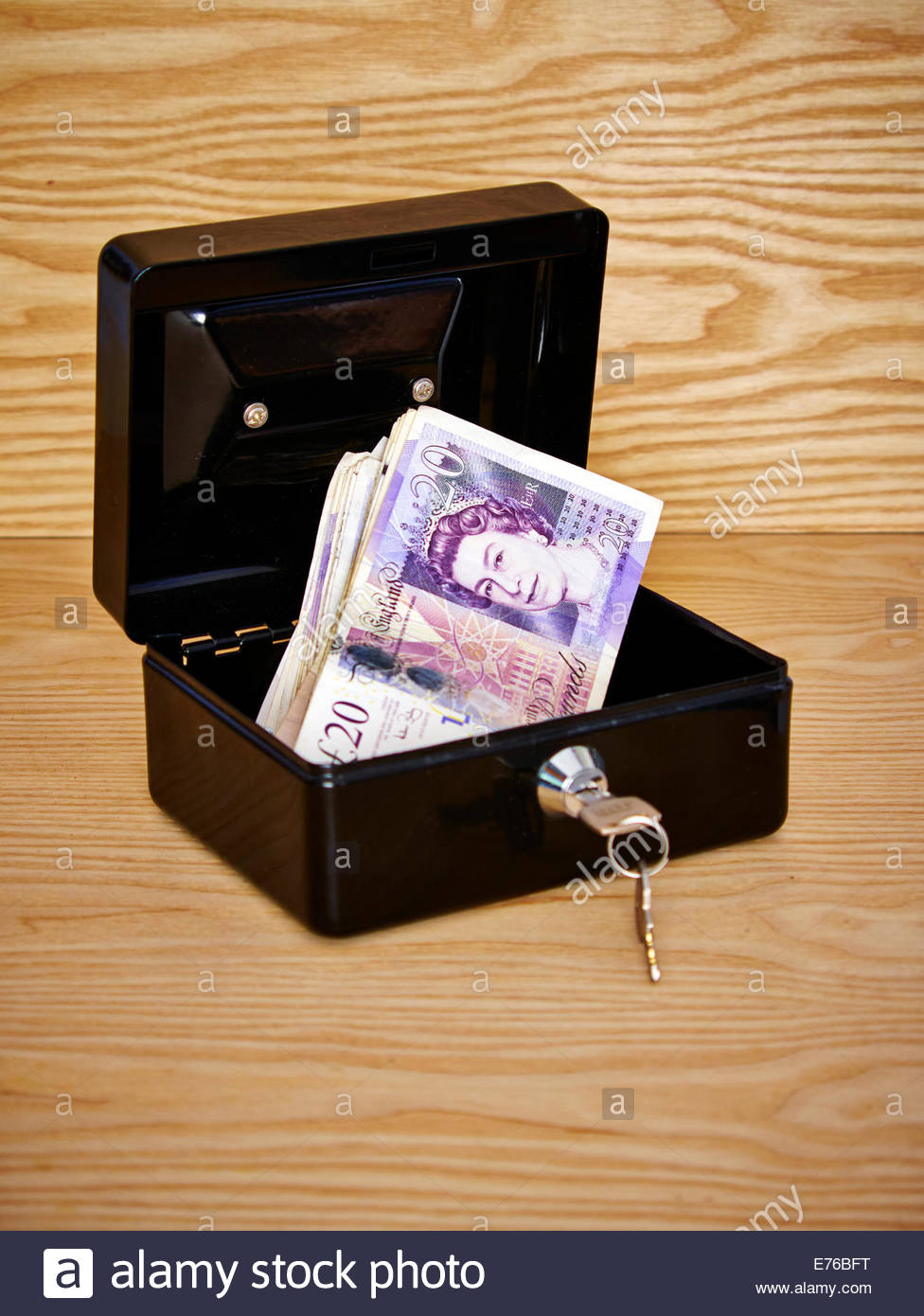British Cash Notes High Resolution Stock Photography and Images - Alamy