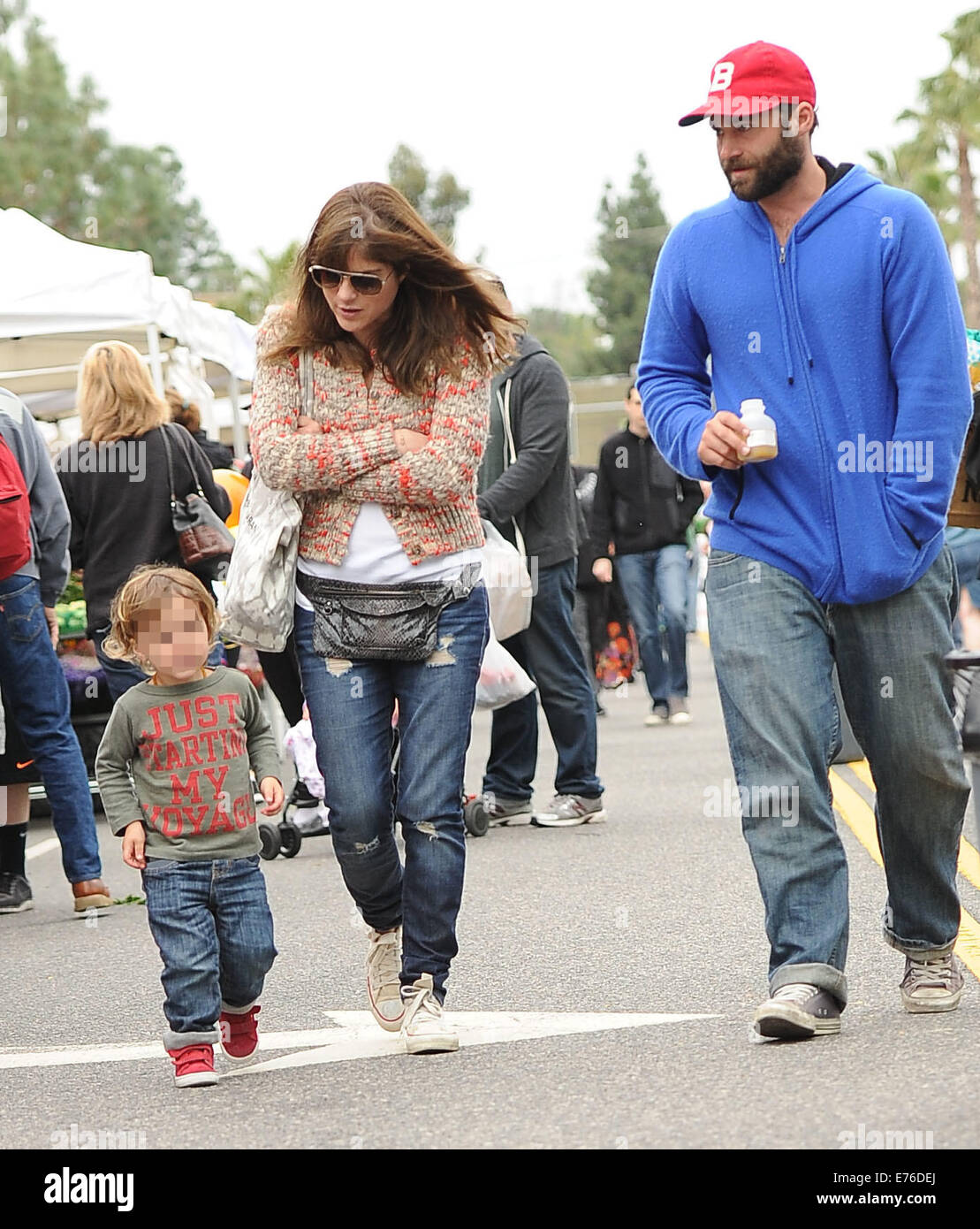 Selma blair and jason bleick take their son hi-res stock photography ...