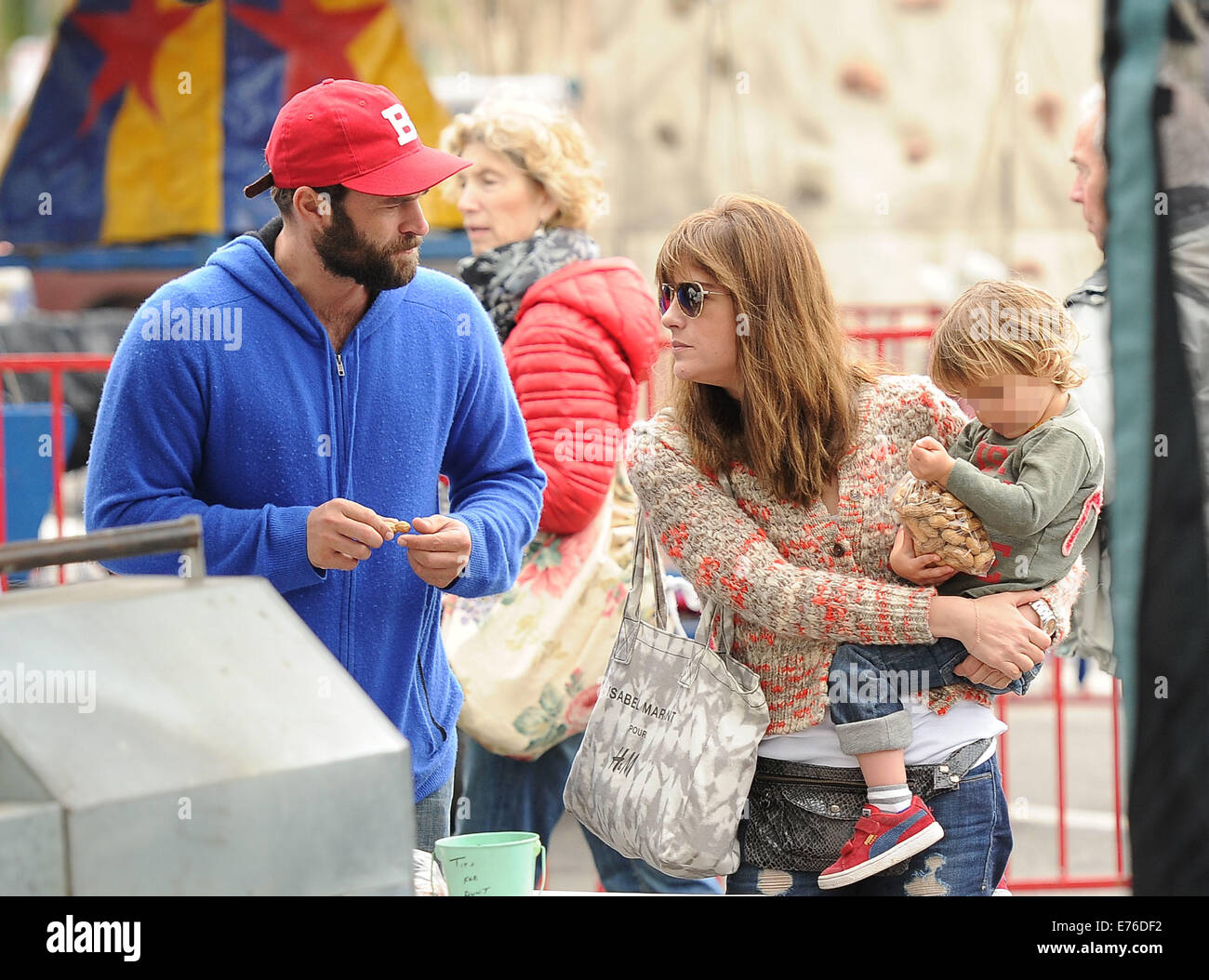 Selma Blair and Jason Bleick take their son, Arthur to the Farmers ...