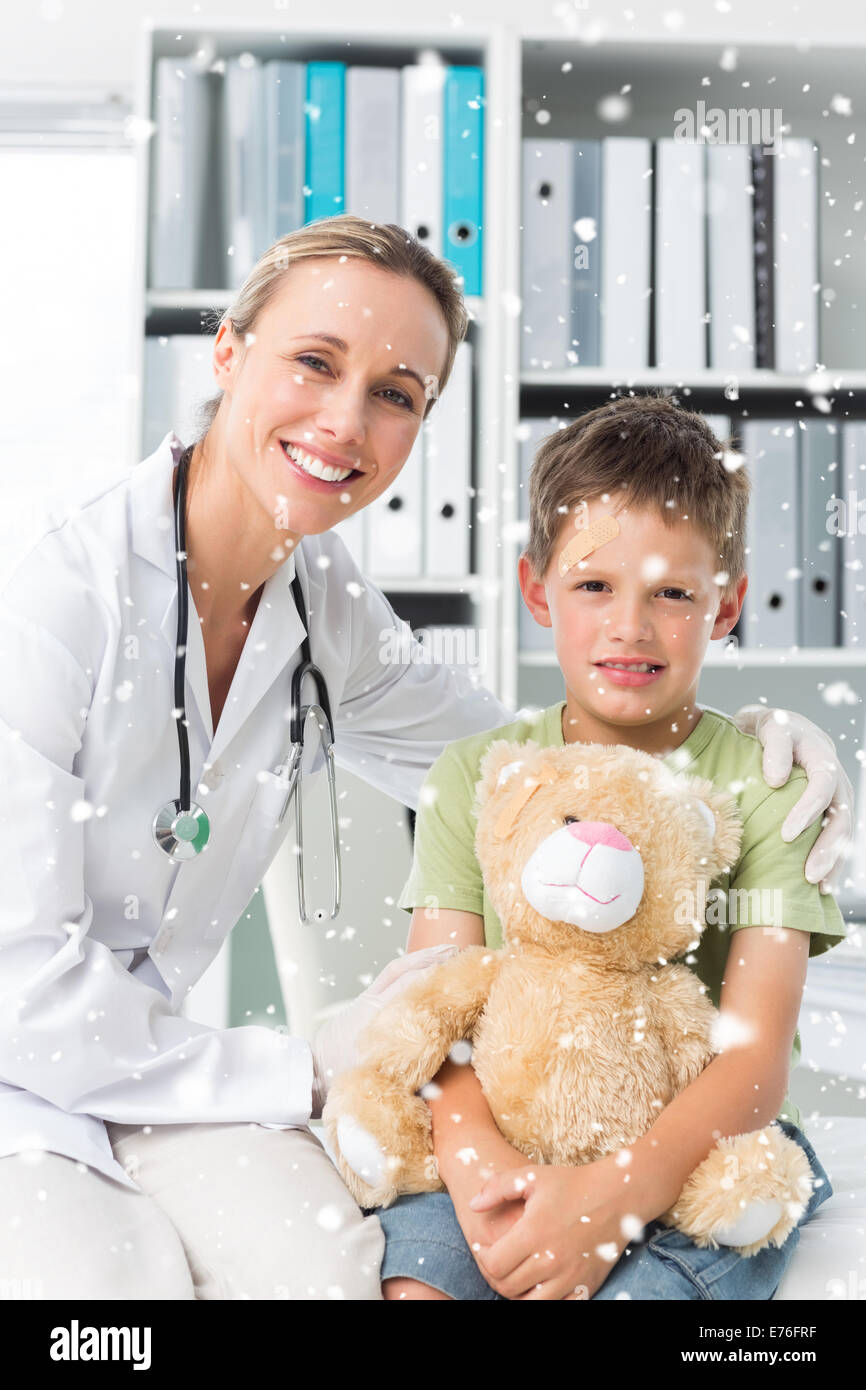 Friendly doctor hi-res stock photography and images - Alamy
