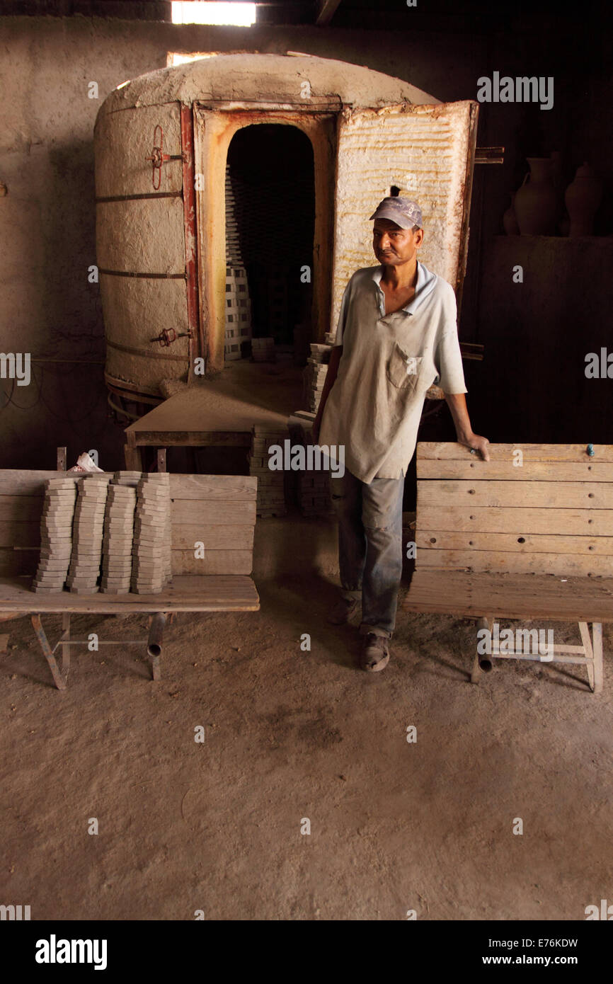 Ceramics factory hi-res stock photography and images - Alamy