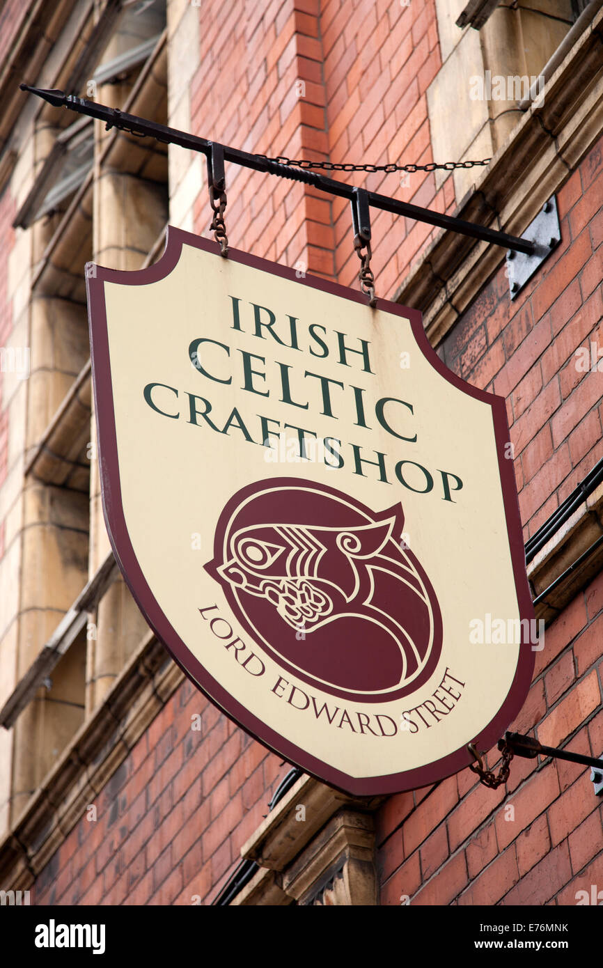 Craftshop hi-res stock photography and images - Alamy