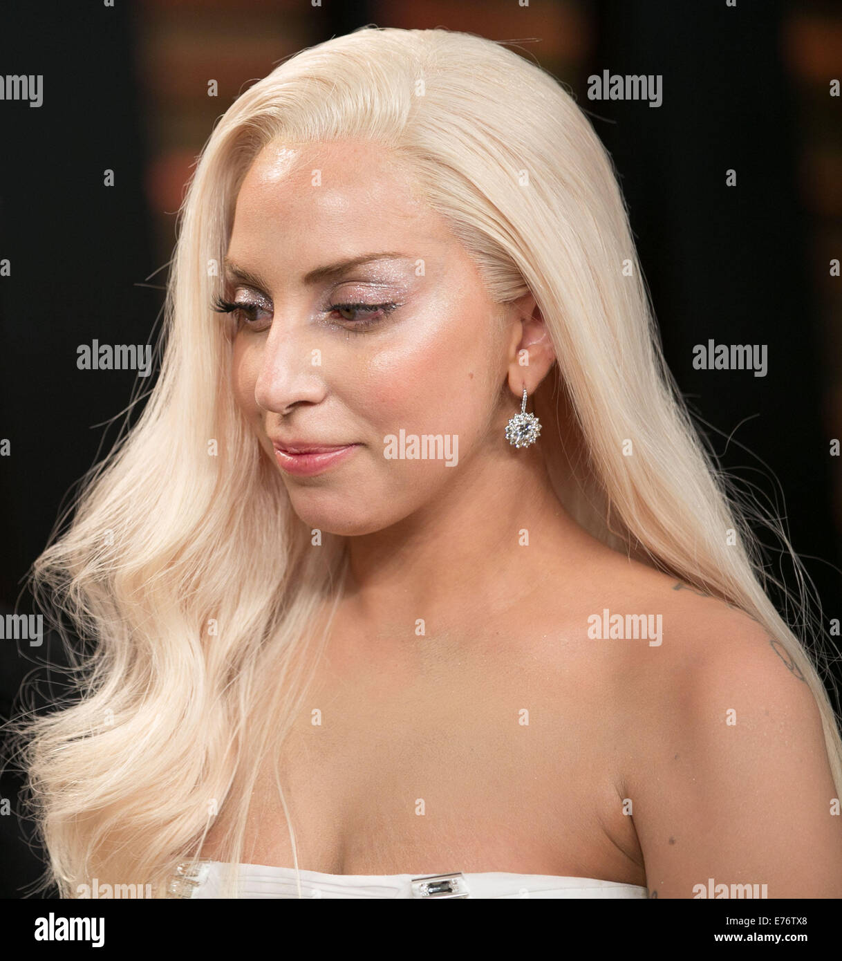 Celebrities attend 2014 Vanity Fair Oscar Party at Sunset Plaza ...
