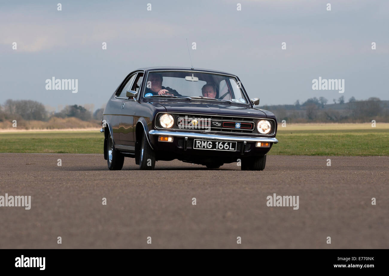 1972 Morris Marina Coupe TC (twin carb) British classic car cornering ...
