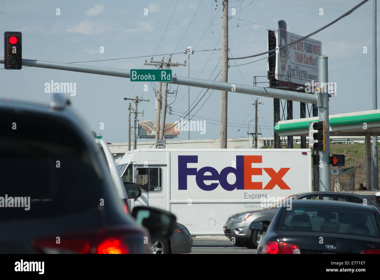 FedEx van crossing a junction in Memphis Tennessee USA Stock Photo - Alamy